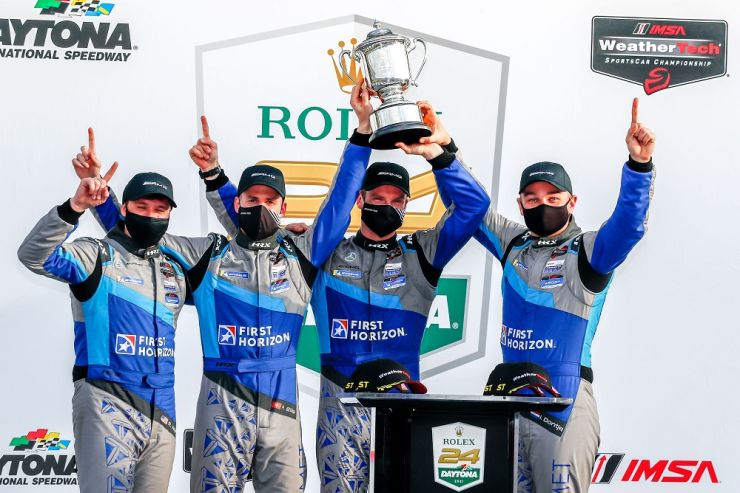 Mercedes-AMG Motorsport con histórico 1-2 en la carrera de 24 horas de ...