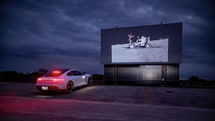 Porsche presenta al hombre que le puso música al vehículo lunar de la ...