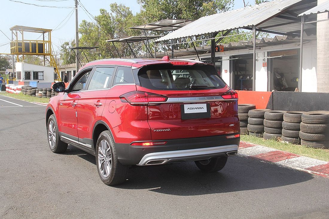 La emoción de la Velocidad y la Innovación en el Test Drive Geely en el ...